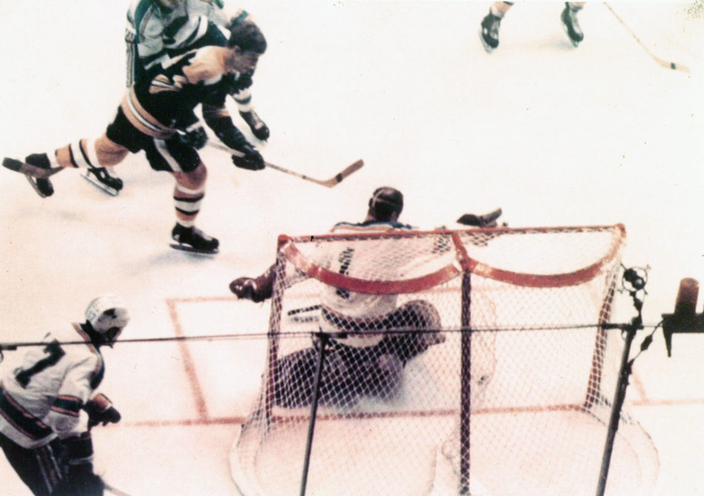 Countdown 68: Top 10 NHL Players of the 1970s - Sports H2H